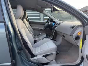 Zils Volvo V50 2004 Jelgava, ar dzinēja tilpumu 2.00 L un nobraukumu 357 tūkst. km par 2300 €, foto 11 vietnē AUTOMOTO.COM.LV
