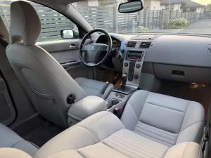 Zils Volvo V50 2004 Jelgava, ar dzinēja tilpumu 2.00 L un nobraukumu 357 tūkst. km par 2300 €, foto 12 vietnē AUTOMOTO.COM.LV