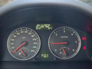 Zils Volvo V50 2004 Jelgava, ar dzinēja tilpumu 2.00 L un nobraukumu 357 tūkst. km par 2300 €, foto 15 vietnē AUTOMOTO.COM.LV