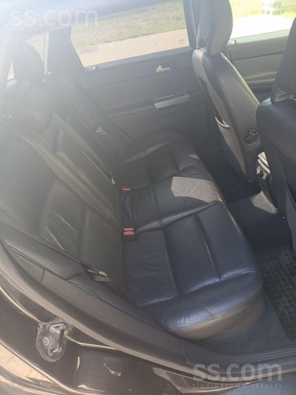 Blue Volvo V50 2004 in Liepaja, with an engine capacity of 2.00 L and mileage of 0 thousand km for 1500 €, photo 5 on AUTOMOTO.COM.LV