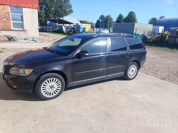Blue Volvo V50 2004 in Liepaja, with an engine capacity of 2.00 L and mileage of 0 thousand km for 1500 €, photo 10 on AUTOMOTO.COM.LV