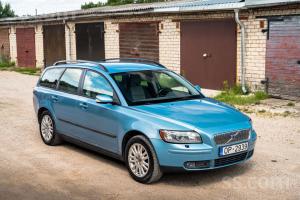 Zils Volvo V50 2004 Kuldīga, ar dzinēja tilpumu 2.40 L un nobraukumu 299 tūkst. km par 3150 €, foto 4 vietnē AUTOMOTO.COM.LV