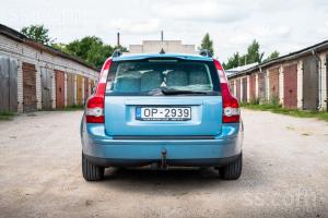 Zils Volvo V50 2004 Kuldīga, ar dzinēja tilpumu 2.40 L un nobraukumu 299 tūkst. km par 3150 €, foto 7 vietnē AUTOMOTO.COM.LV