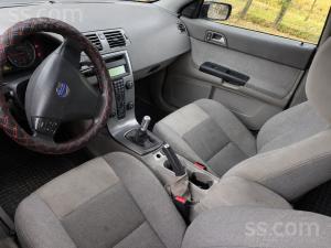 Синий Вольво В50 2004 в Кулдига, объемом двигателя 2.00 л и пробегом 329 тыс. км за 1699 €, фото 5 на AUTOMOTO.COM.LV
