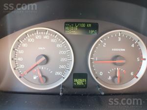 Blue Volvo V50 2005 in Liepaja, with an engine capacity of 2.00 L and mileage of 361 thousand km for 1100 €, photo 5 on AUTOMOTO.COM.LV
