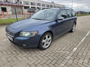 Zils Volvo V50 2005 Rīga, ar dzinēja tilpumu 2.00 L un nobraukumu 312 tūkst. km par 2100 €, foto 2 vietnē AUTOMOTO.COM.LV