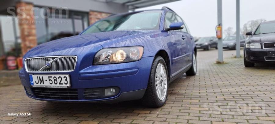 Blue Volvo V50 2005 in Talsi, with an engine capacity of 2.00 L and mileage of 373 thousand km for 2970 €, photo 6 on AUTOMOTO.COM.LV