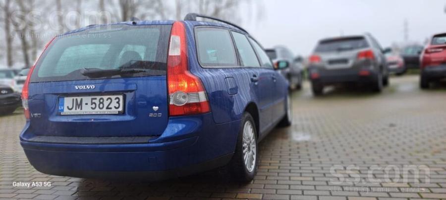 Blue Volvo V50 2005 in Talsi, with an engine capacity of 2.00 L and mileage of 373 thousand km for 2970 €, photo 7 on AUTOMOTO.COM.LV