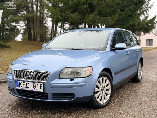 Blue Volvo V50 2005 in Utena, with an engine capacity of 1.80 L and mileage of 315 thousand km for 550 €, photo 1 on AUTOMOTO.COM.LV