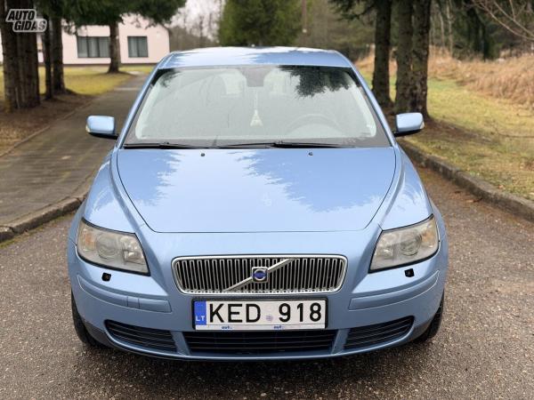 Blue Volvo V50 2005 in Utena, with an engine capacity of 1.80 L and mileage of 315 thousand km for 550 €, photo 5 on AUTOMOTO.COM.LV