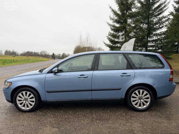 Blue Volvo V50 2005 in Utena, with an engine capacity of 1.80 L and mileage of 315 thousand km for 550 €, photo 8 on AUTOMOTO.COM.LV