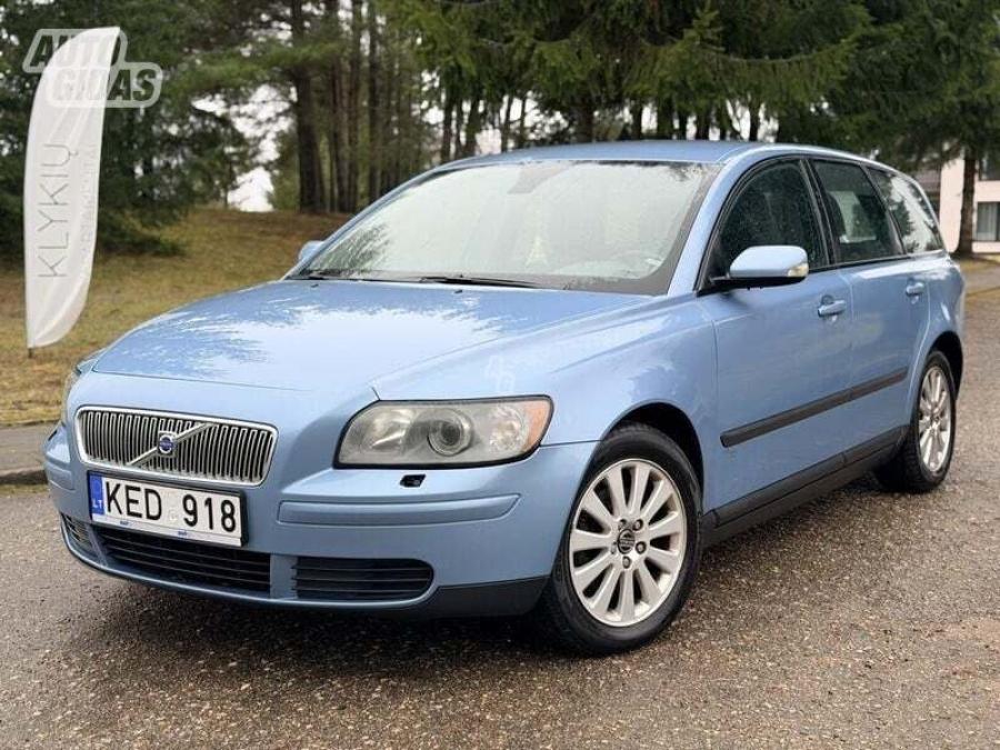 Blue Volvo V50 2005 in Vilnius, with an engine capacity of 1.80 L and mileage of 350 thousand km for 550 €, photo 1 on AUTOMOTO.COM.LV