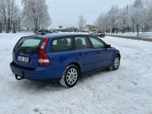 Blue Volvo V50 2005 in Taurage, with an engine capacity of 1.56 L and mileage of 306 thousand km for 1480 €, photo 8 on AUTOMOTO.COM.LV