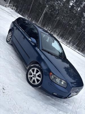 Blue Volvo V50 2005 in Ignalina, with an engine capacity of 1.60 L and mileage of 294 thousand km for 1700 €, photo 2 on AUTOMOTO.COM.LV