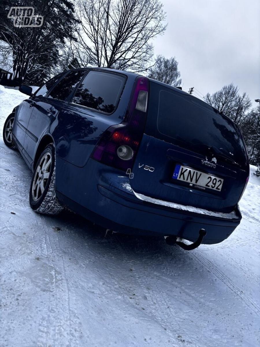 Blue Volvo V50 2005 in Ignalina, with an engine capacity of 1.60 L and mileage of 294 thousand km for 1700 €, photo 5 on AUTOMOTO.COM.LV