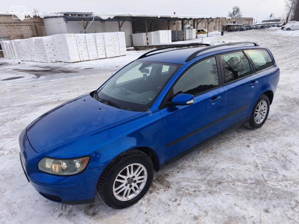 Blue Volvo V50 2005 in Taurage, with an engine capacity of 1.60 L and mileage of 354 thousand km for 1850 €, photo 1 on AUTOMOTO.COM.LV