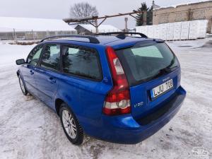Blue Volvo V50 2005 in Taurage, with an engine capacity of 1.60 L and mileage of 354 thousand km for 1850 €, photo 3 on AUTOMOTO.COM.LV