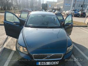 Blue Volvo V50 2005 in Tallinn, with an engine capacity of 1.60 L and mileage of 332 thousand km for 1000 €, photo 15 on AUTOMOTO.COM.LV
