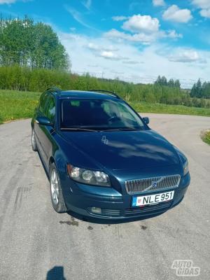 Blue Volvo V50 2005 in Vilnius, with an engine capacity of 1.60 L and mileage of 248 thousand km for 2100 €, photo 3 on AUTOMOTO.COM.LV