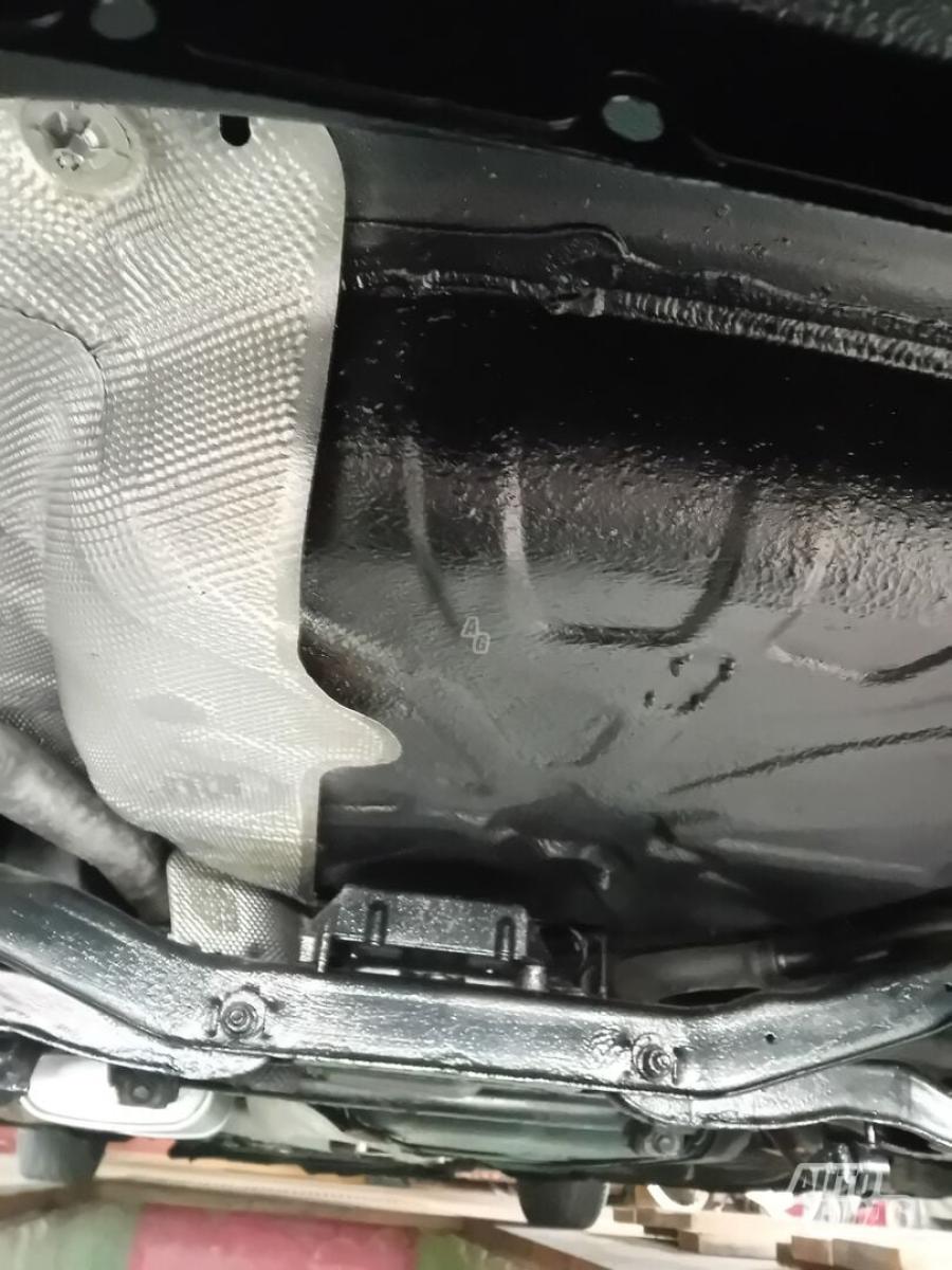 Blue Volvo V50 2005 in Vilnius, with an engine capacity of 1.60 L and mileage of 248 thousand km for 2100 €, photo 10 on AUTOMOTO.COM.LV