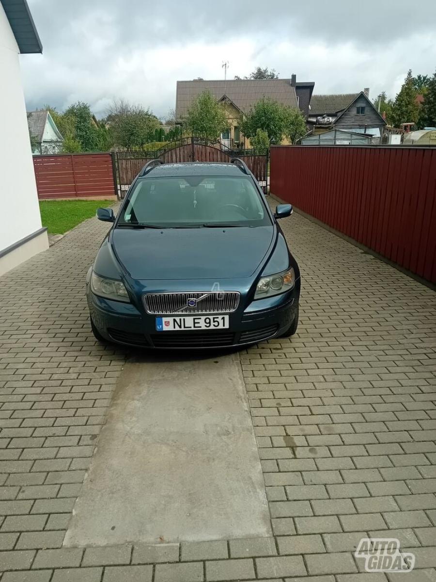 Blue Volvo V50 2005 in Vilnius, with an engine capacity of 1.60 L and mileage of 248 thousand km for 2100 €, photo 12 on AUTOMOTO.COM.LV