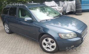 Zils Volvo V50 2005 Rīga, ar dzinēja tilpumu 2.00 L un nobraukumu 489 tūkst. km par 950 €, foto  vietnē AUTOMOTO.COM.LV