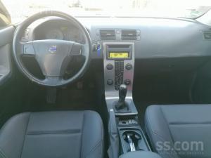 Zils Volvo V50 2005 Valmiera, ar dzinēja tilpumu 2.00 L un nobraukumu 153 tūkst. km par 3990 €, foto 13 vietnē AUTOMOTO.COM.LV