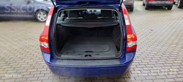 Zils Volvo V50 2005 Talsi, ar dzinēja tilpumu 2.00 L un nobraukumu 373 tūkst. km par 2970 €, foto 5 vietnē AUTOMOTO.COM.LV
