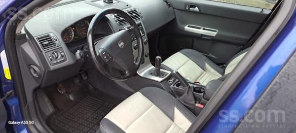 Zils Volvo V50 2005 Talsi, ar dzinēja tilpumu 2.00 L un nobraukumu 373 tūkst. km par 2970 €, foto 8 vietnē AUTOMOTO.COM.LV