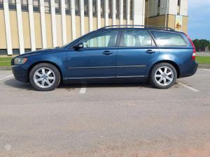 Zils Volvo V50 2005 Kauņa, ar dzinēja tilpumu 2.00 L un nobraukumu 340 tūkst. km par 2650 €, foto 3 vietnē AUTOMOTO.COM.LV
