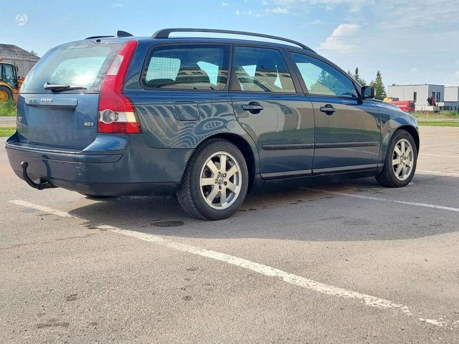 Zils Volvo V50 2005 Kauņa, ar dzinēja tilpumu 2.00 L un nobraukumu 340 tūkst. km par 2650 €, foto 6 vietnē AUTOMOTO.COM.LV