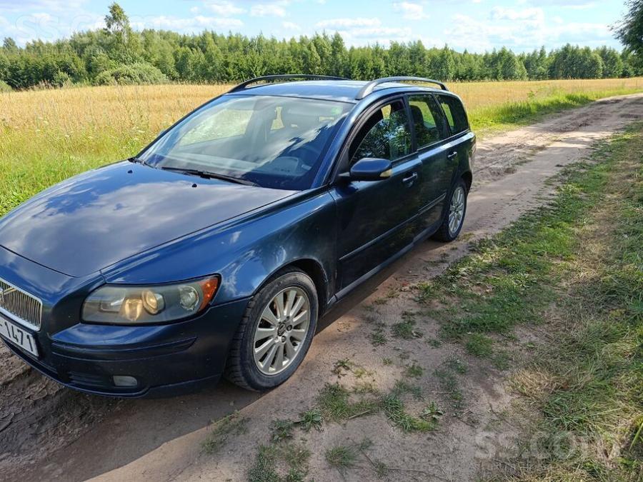 Синий Вольво В50 2005 в Лудза, объемом двигателя 2.00 л и пробегом 360 тыс. км за 850 €, фото 4 на AUTOMOTO.COM.LV
