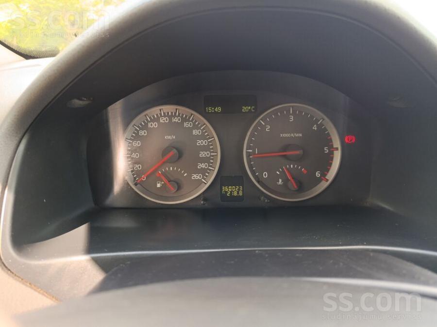 Синий Вольво В50 2005 в Лудза, объемом двигателя 2.00 л и пробегом 360 тыс. км за 850 €, фото 5 на AUTOMOTO.COM.LV