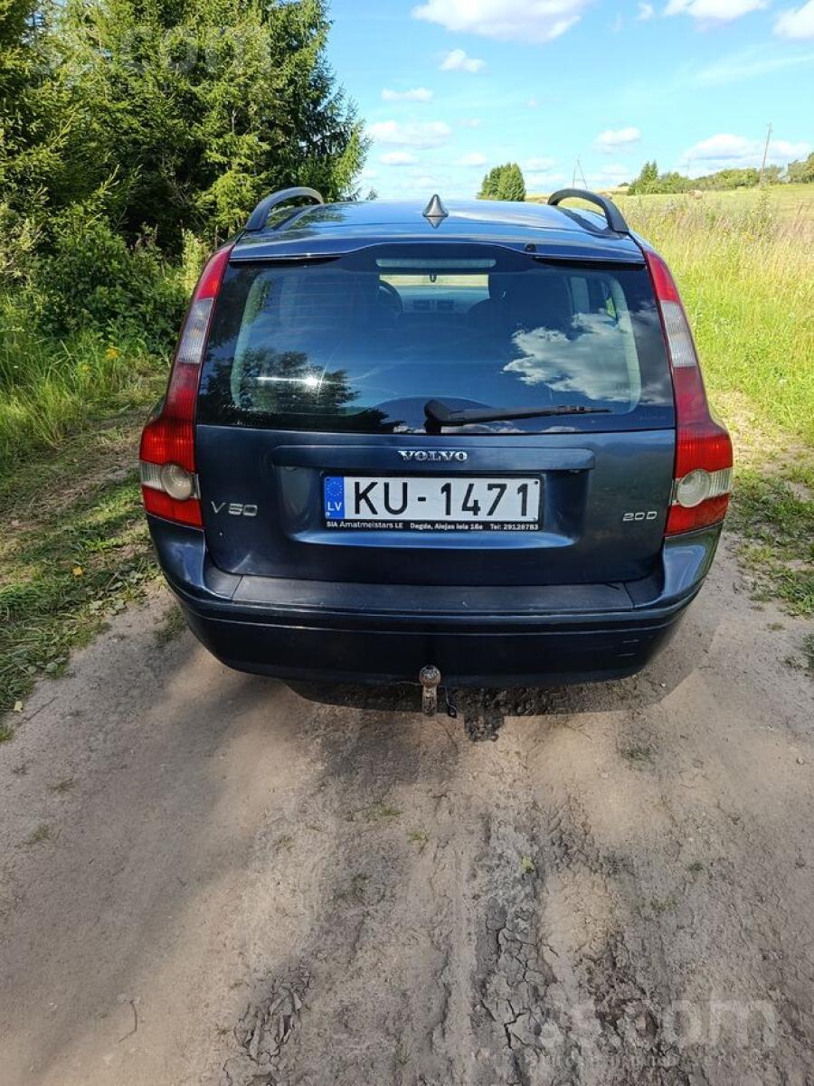 Синий Вольво В50 2005 в Лудза, объемом двигателя 2.00 л и пробегом 360 тыс. км за 850 €, фото 7 на AUTOMOTO.COM.LV
