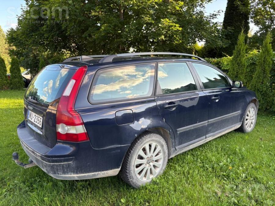 Синий Вольво В50 2005 в Мадона, объемом двигателя 1.60 л и пробегом 522 тыс. км за 600 €, фото 3 на AUTOMOTO.COM.LV