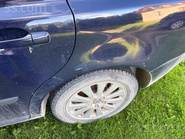 Zils Volvo V50 2005 Madona, ar dzinēja tilpumu 1.60 L un nobraukumu 522 tūkst. km par 600 €, foto 4 vietnē AUTOMOTO.COM.LV