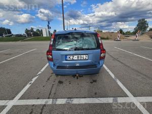 Zils Volvo V50 2005 Rīga, ar dzinēja tilpumu 1.60 L un nobraukumu 326 tūkst. km par 1500 €, foto 5 vietnē AUTOMOTO.COM.LV