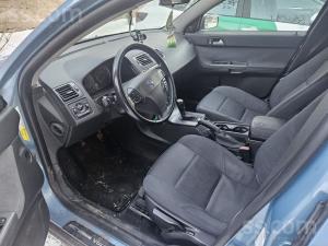 Zils Volvo V50 2005 Rīga, ar dzinēja tilpumu 1.60 L un nobraukumu 326 tūkst. km par 1500 €, foto 6 vietnē AUTOMOTO.COM.LV