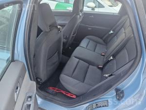 Zils Volvo V50 2005 Rīga, ar dzinēja tilpumu 1.60 L un nobraukumu 326 tūkst. km par 1500 €, foto 7 vietnē AUTOMOTO.COM.LV