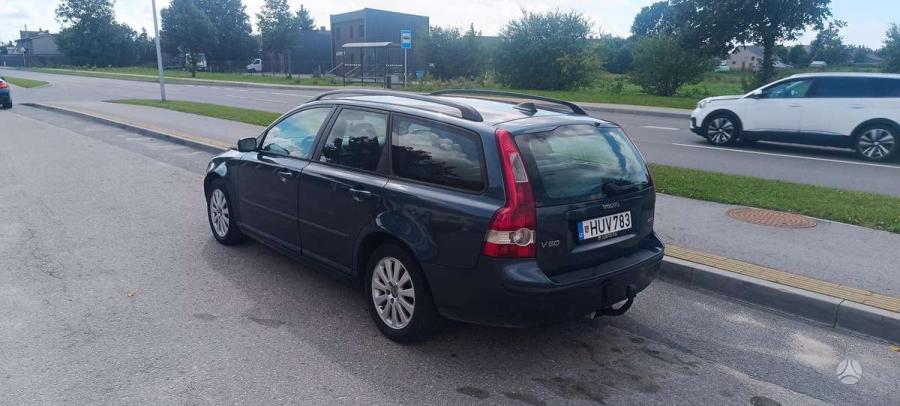 Blue Volvo V50 2005 in Klaipeda, with an engine capacity of 2.00 L and mileage of 375 thousand km for 1450 €, photo 7 on AUTOMOTO.COM.LV