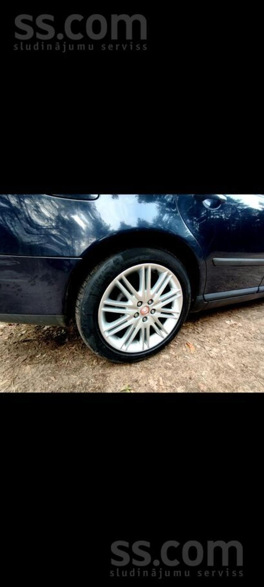 Blue Volvo V50 2005 in Riga, with an engine capacity of 2.00 L and mileage of 345 thousand km for 1800 €, photo 6 on AUTOMOTO.COM.LV