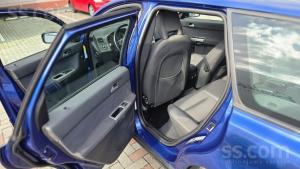 Blue Volvo V50 2005 in Riga, with an engine capacity of 2.40 L and mileage of 274 thousand km for 1900 €, photo 6 on AUTOMOTO.COM.LV