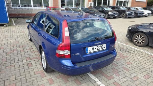 Volvo V50 2005 Rīga vietnē Zils Volvo V50 2005 Rīga, ar dzinēja tilpumu 2.40 L un nobraukumu 274 tūkst. km par 1900 €, foto 10 vietnē AUTOMOTO.COM.LV