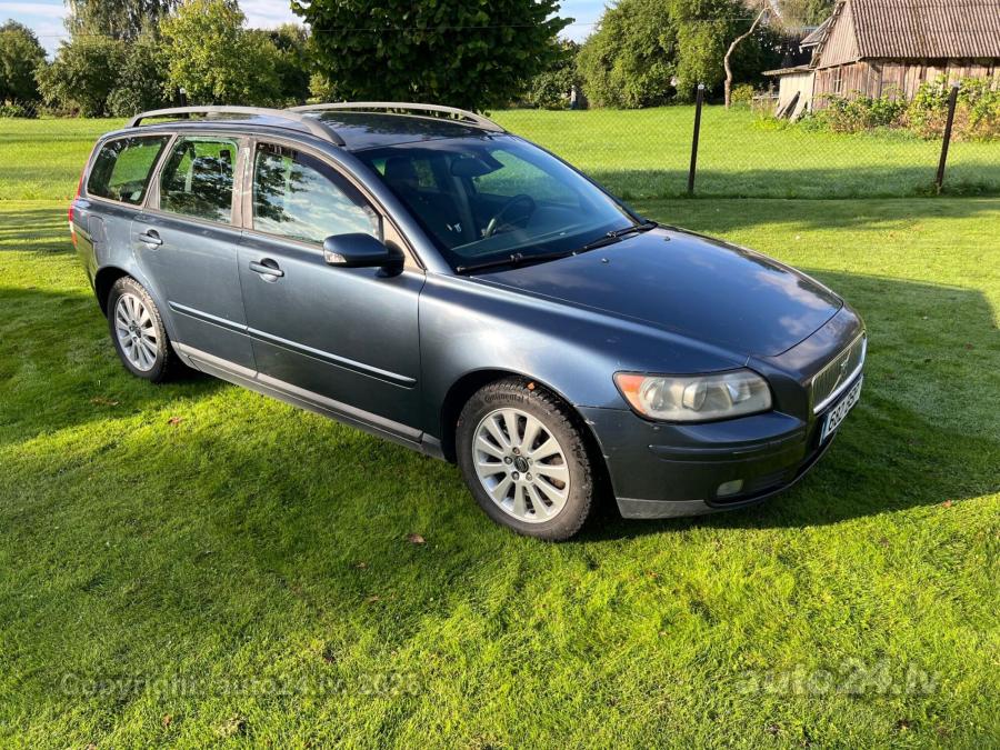 Zils Volvo V50 2005 Tartu, ar dzinēja tilpumu 2.00 L un nobraukumu 0 tūkst. km par 1999 €, foto 3 vietnē AUTOMOTO.COM.LV