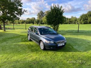 Zils Volvo V50 2005 Tartu, ar dzinēja tilpumu 2.00 L un nobraukumu 0 tūkst. km par 1999 €, foto 7 vietnē AUTOMOTO.COM.LV