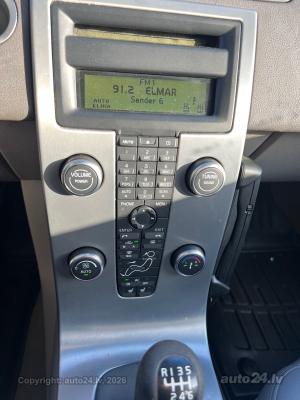 Zils Volvo V50 2005 Tartu, ar dzinēja tilpumu 2.00 L un nobraukumu 0 tūkst. km par 1999 €, foto 9 vietnē AUTOMOTO.COM.LV