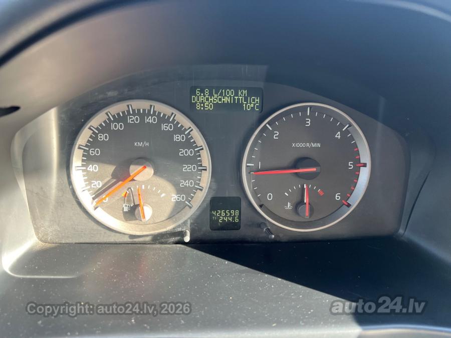 Zils Volvo V50 2005 Tartu, ar dzinēja tilpumu 2.00 L un nobraukumu 0 tūkst. km par 1999 €, foto 12 vietnē AUTOMOTO.COM.LV