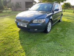 Zils Volvo V50 2005 Tartu, ar dzinēja tilpumu 2.00 L un nobraukumu 0 tūkst. km par 1999 €, foto 14 vietnē AUTOMOTO.COM.LV