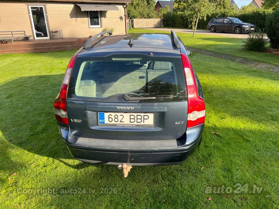 Zils Volvo V50 2005 Tartu, ar dzinēja tilpumu 2.00 L un nobraukumu 0 tūkst. km par 1999 €, foto 15 vietnē AUTOMOTO.COM.LV