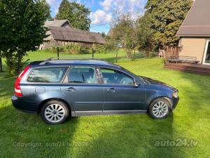 Zils Volvo V50 2005 Tartu, ar dzinēja tilpumu 2.00 L un nobraukumu 0 tūkst. km par 1999 €, foto 16 vietnē AUTOMOTO.COM.LV
